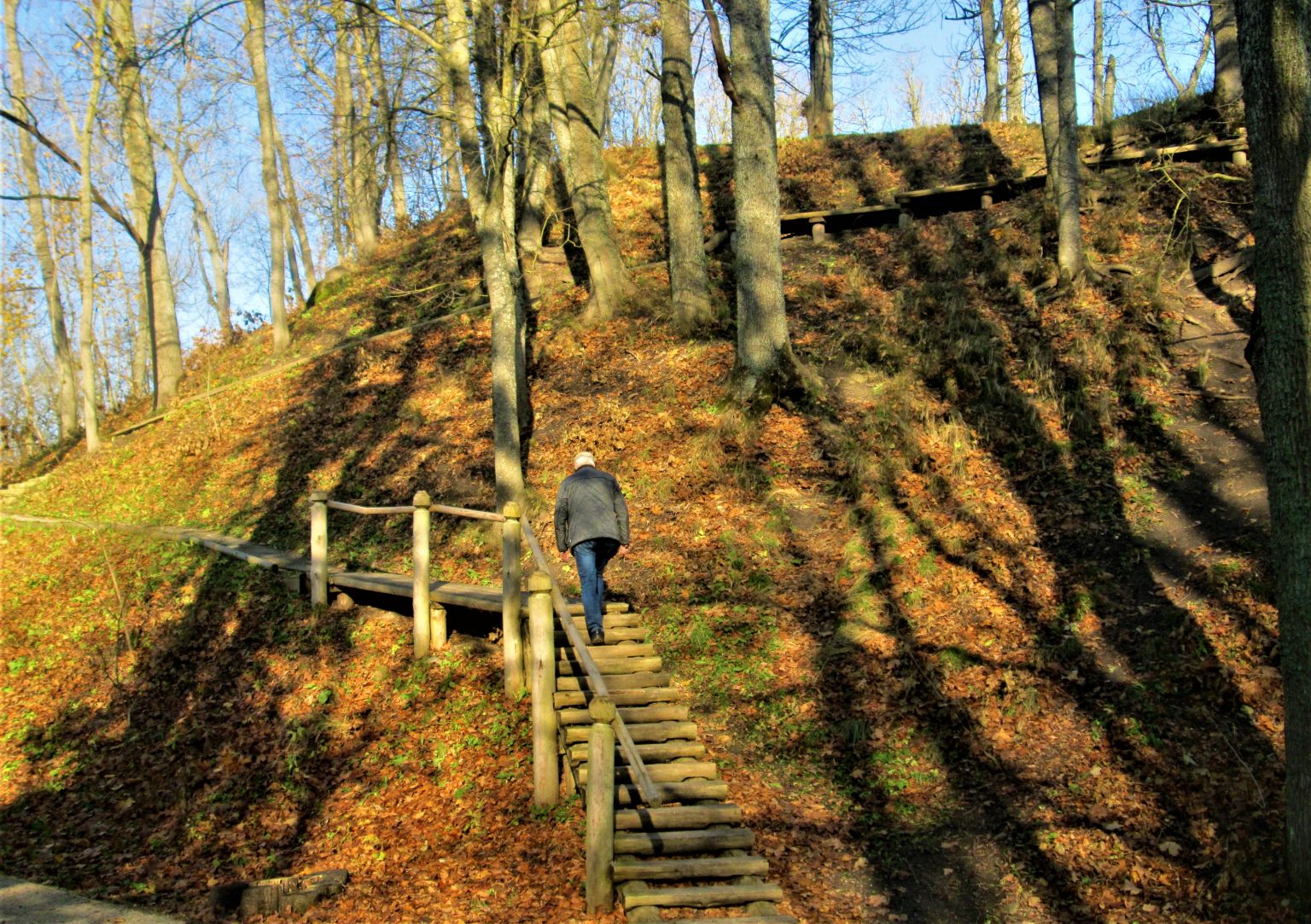 Mežotnes pilskalna dabas takas – Rundāles pagasts, Bauskas novads ...
